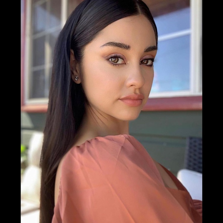 Picture of Yvette Monreal