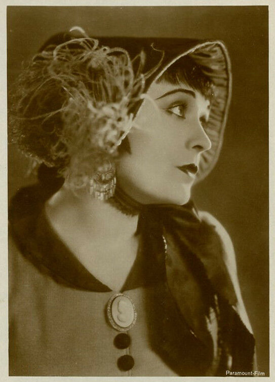 Pola Negri