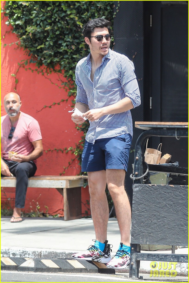 Picture of Henry Golding