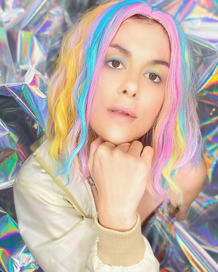 Picture of Lindsey Shaw