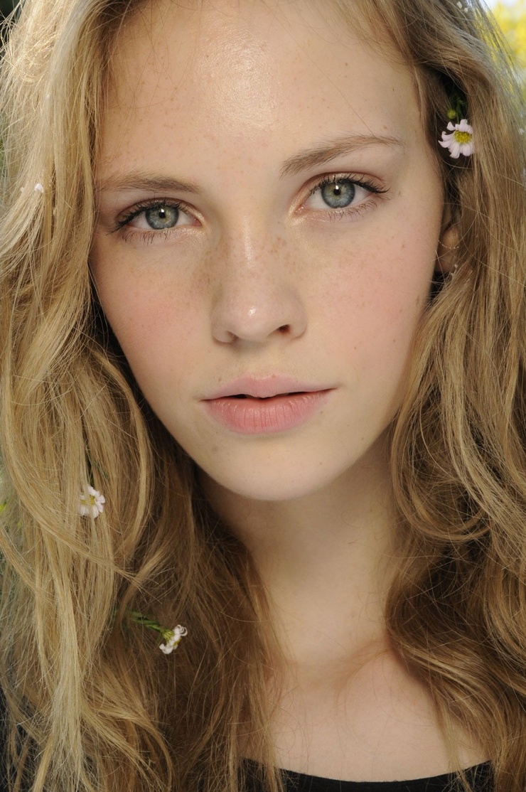 Charlotte Nolting image