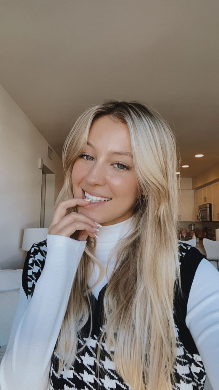 Picture of Ava Sambora