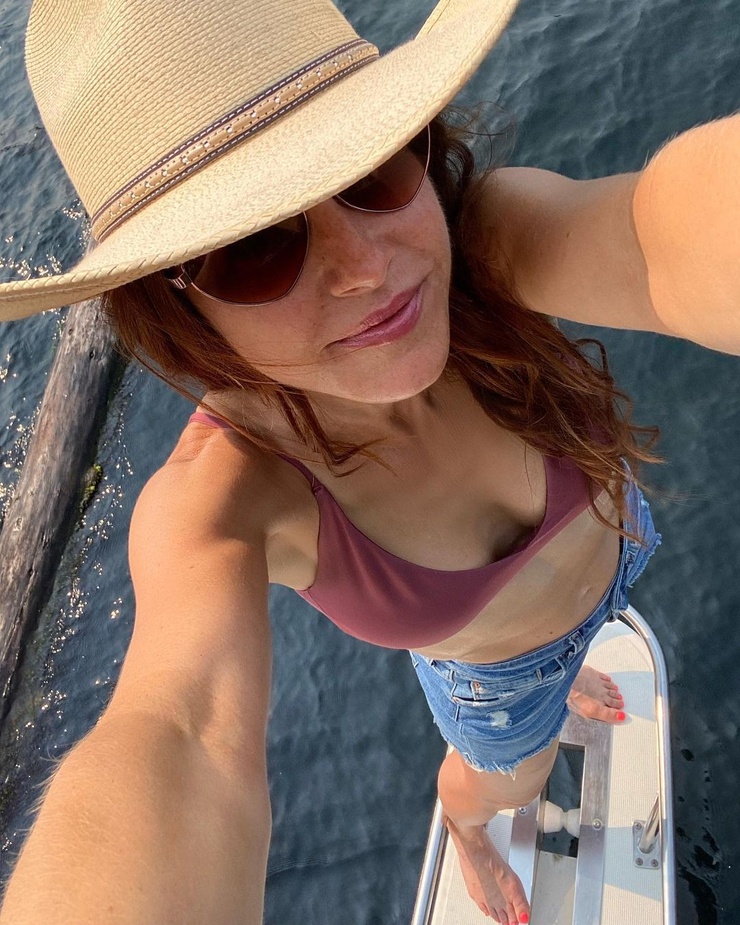 Picture of Erin Karpluk