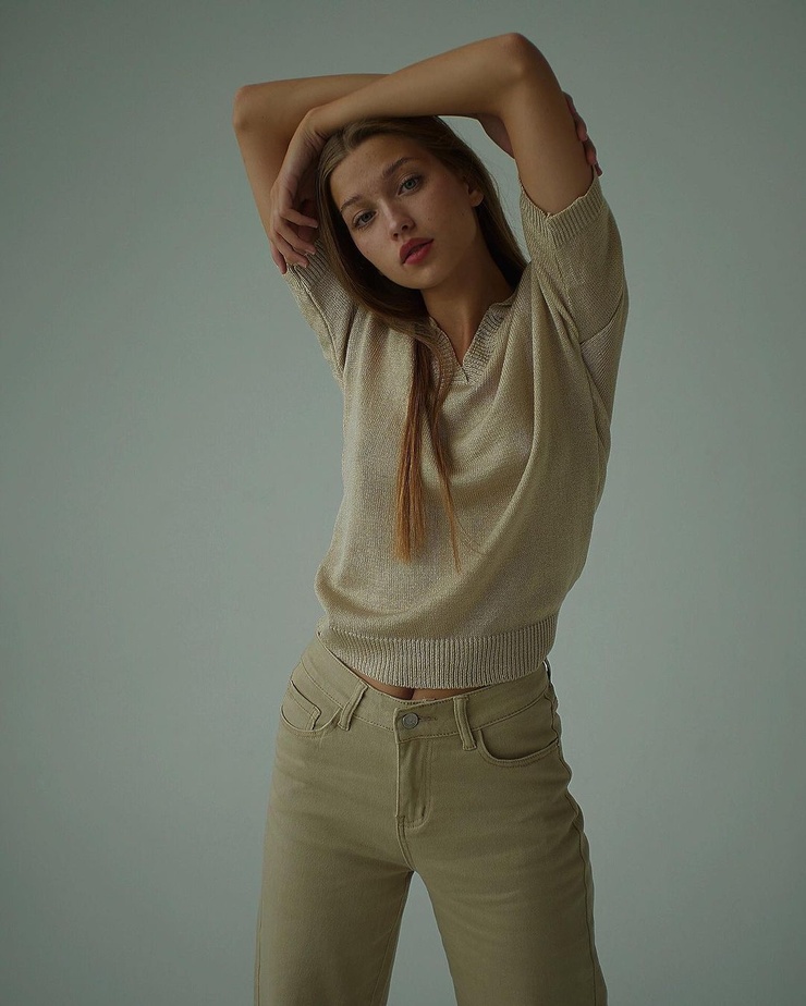 Picture of Julia Novikova (model)