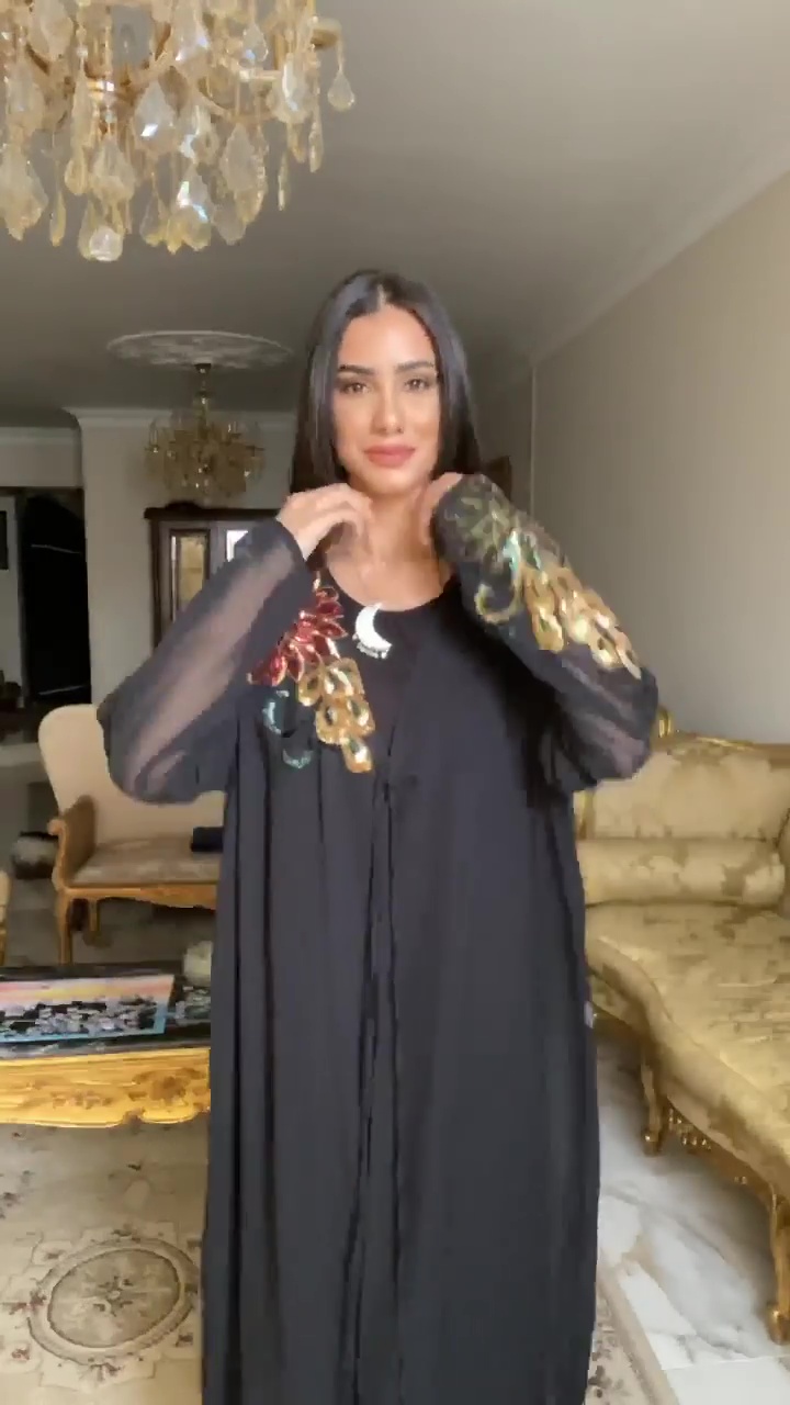 Picture of Zayneb Azzam