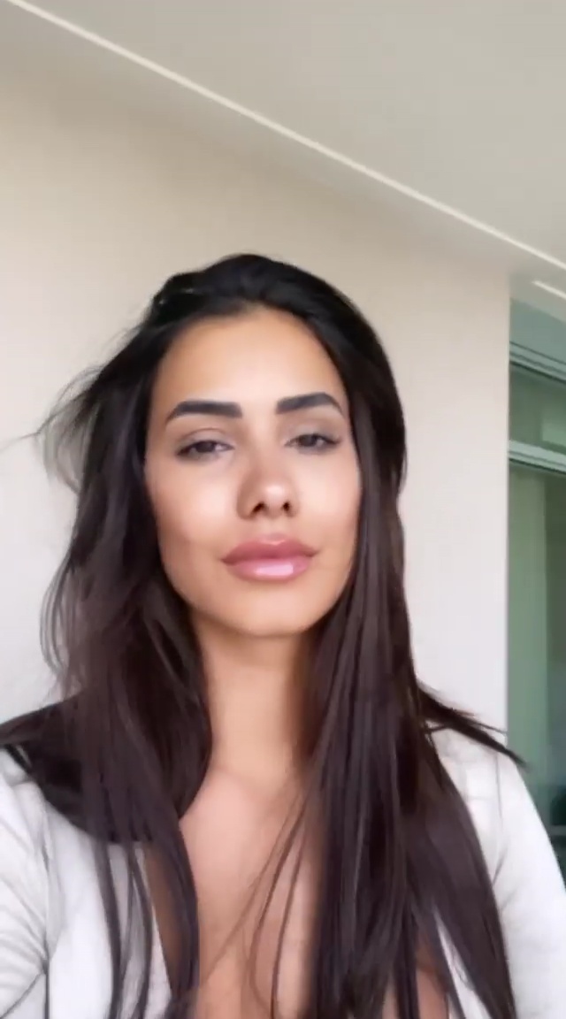 Picture of Zayneb Azzam