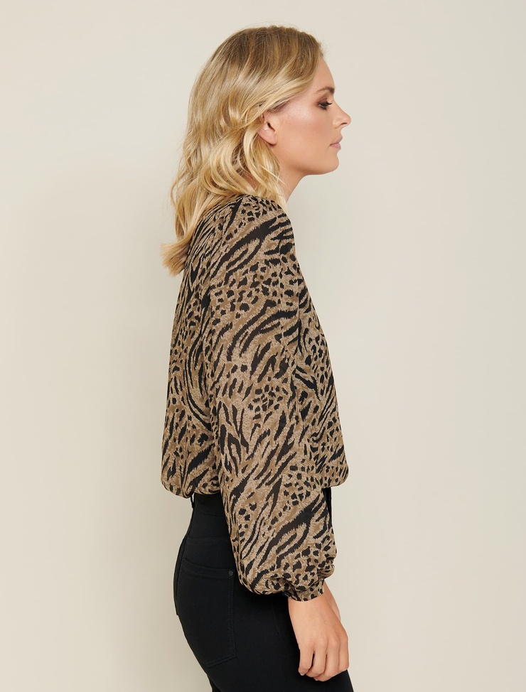 Picture of claire jones