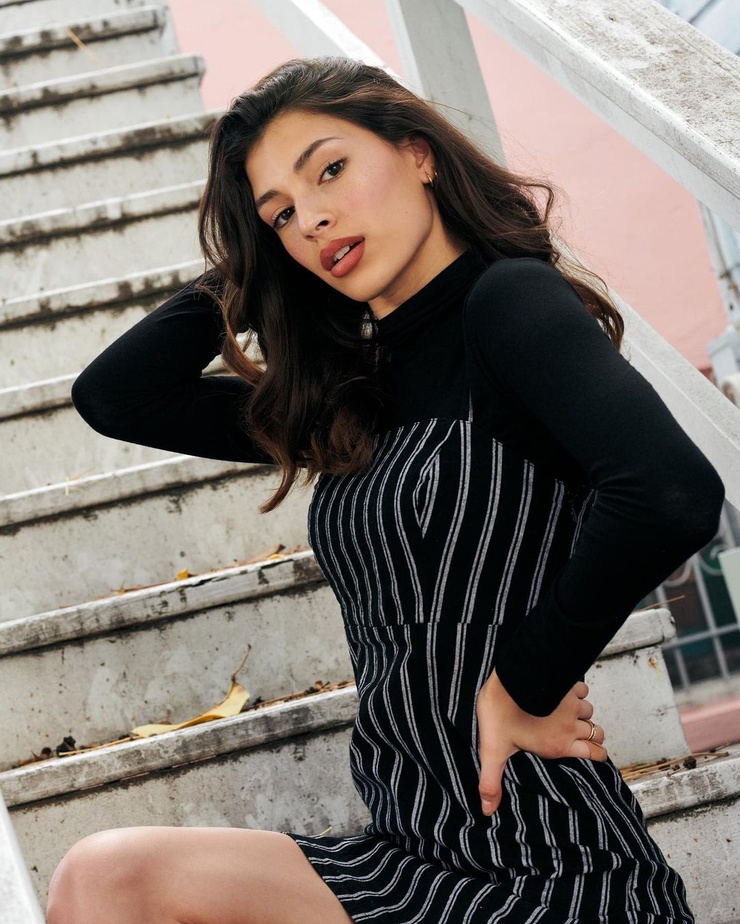 Alexandra Nicole image