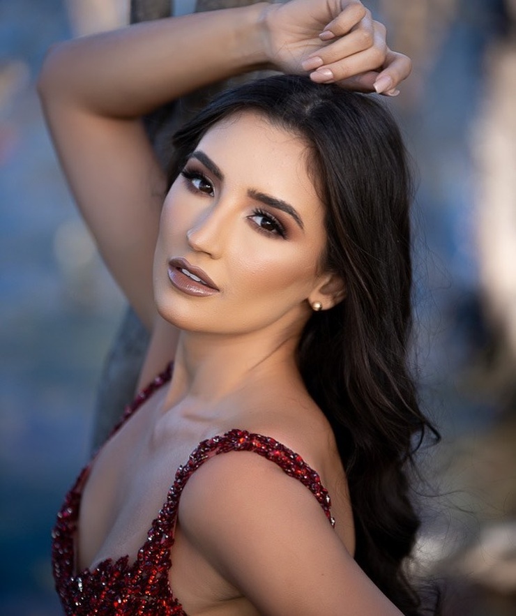 Picture of Caroline Andrade