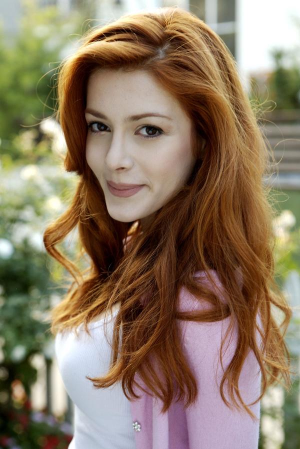 Picture of Elena Satine