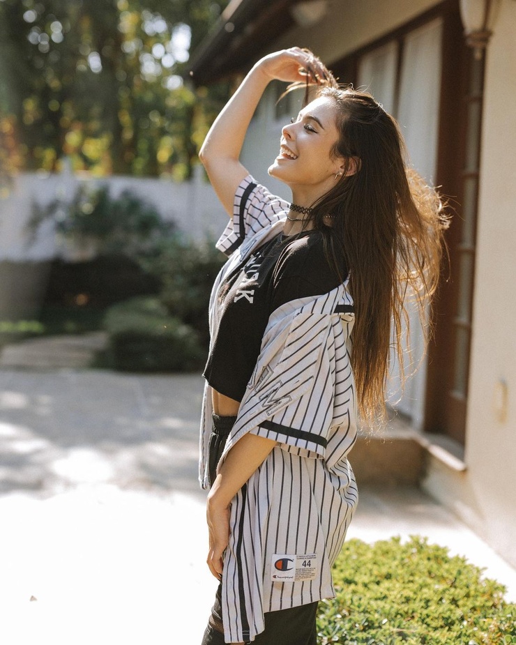 Picture of Lauren Gibson aka llaurengibson