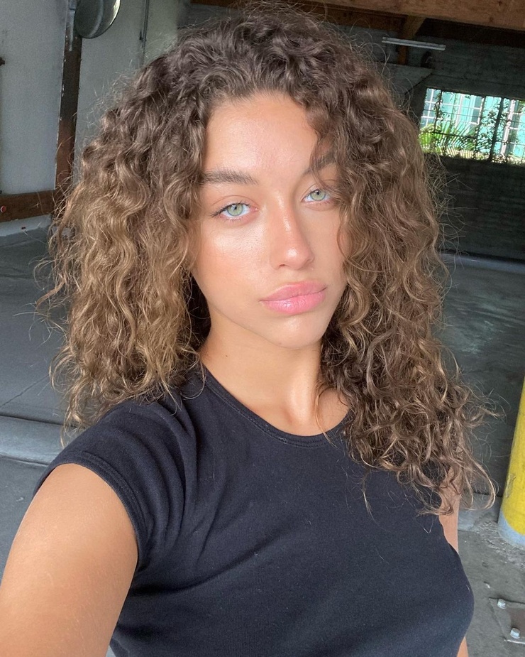Image of Caroline Jayna