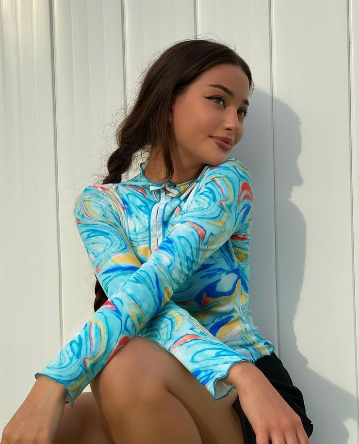 Image of Isabel Rose