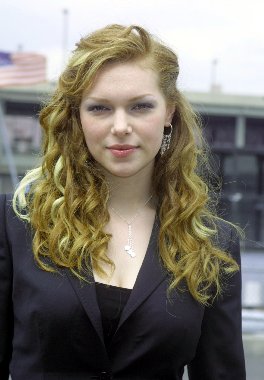 Laura Prepon image