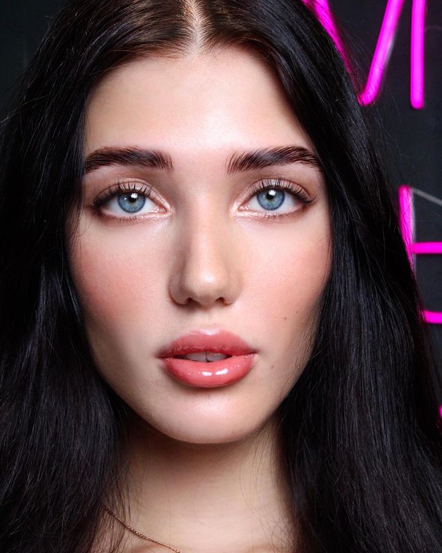 Picture of Alina Enero