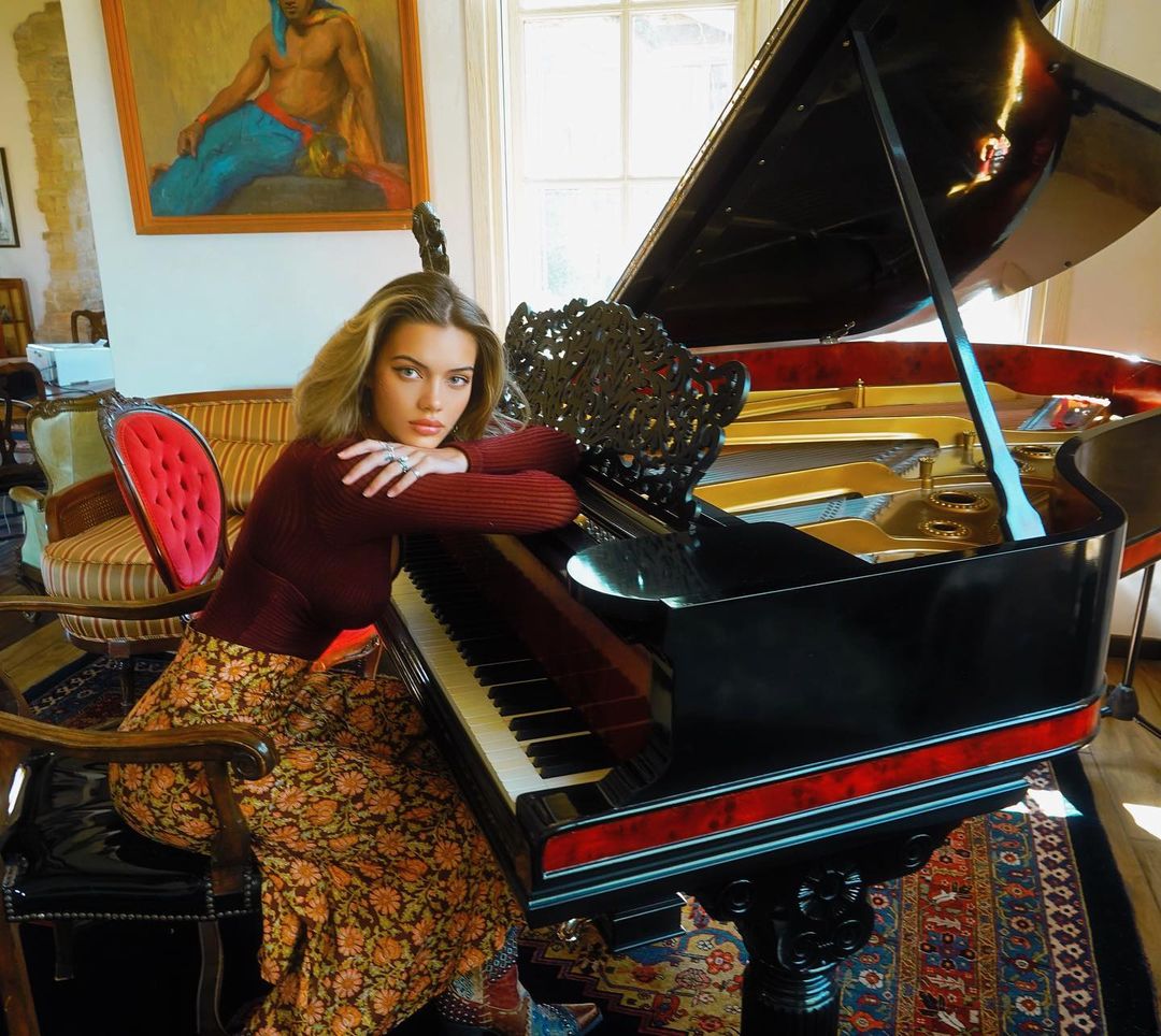 Picture of Daisy Gray