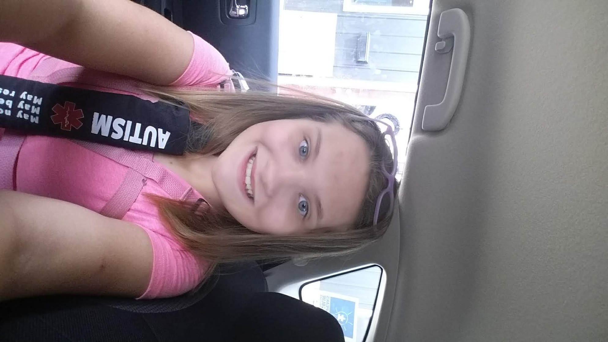 Chelsea Barker image