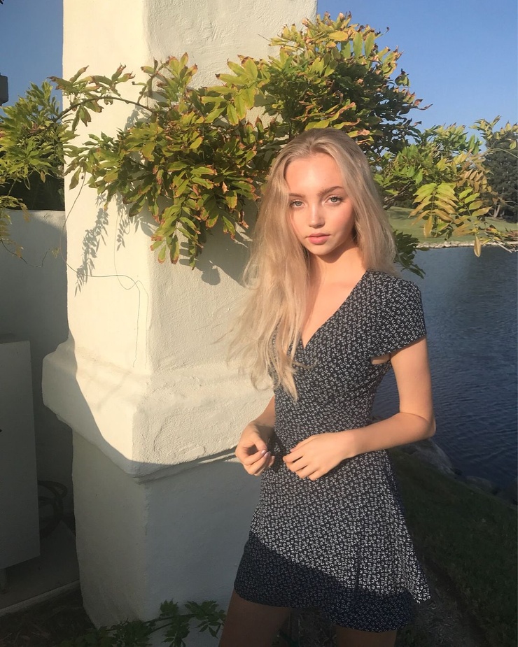 Picture of Ava Moselle