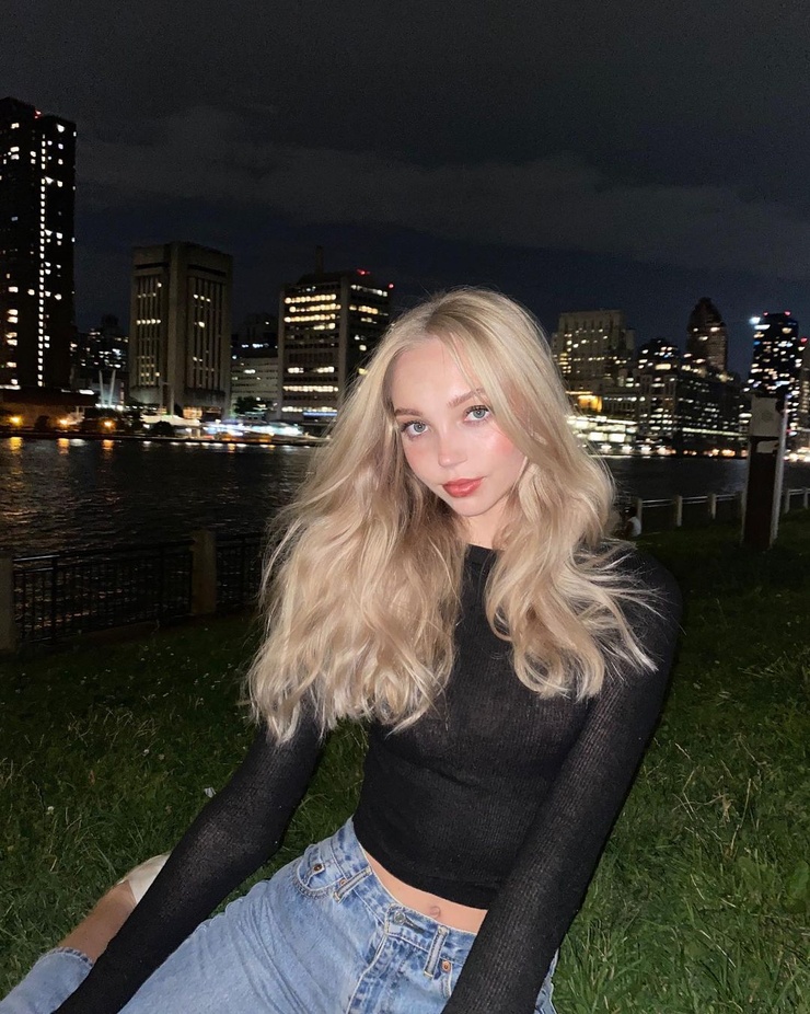 Picture of Ava Moselle
