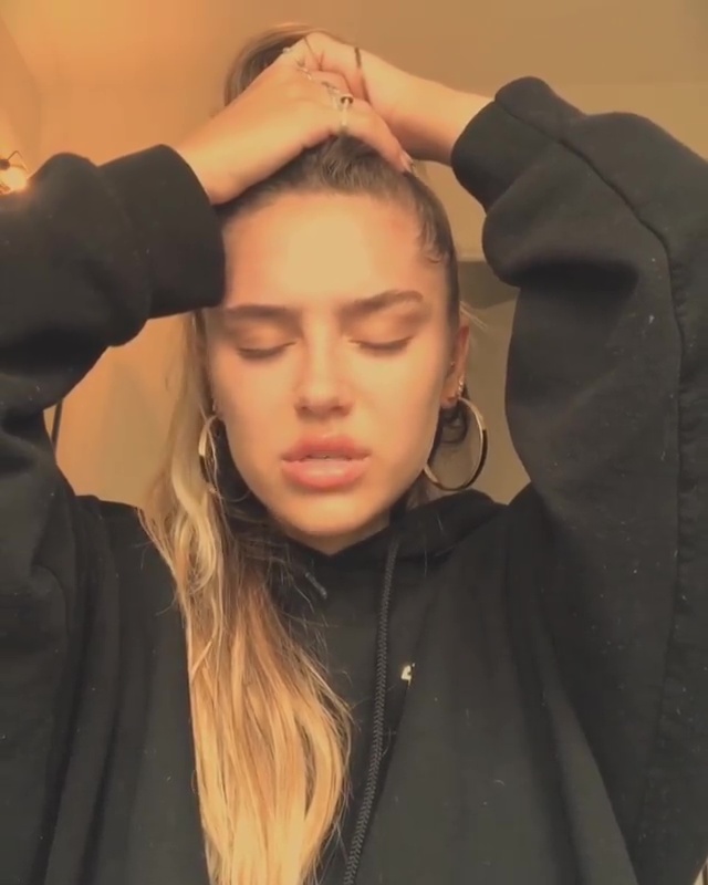 Delilah Belle Hamlin picture