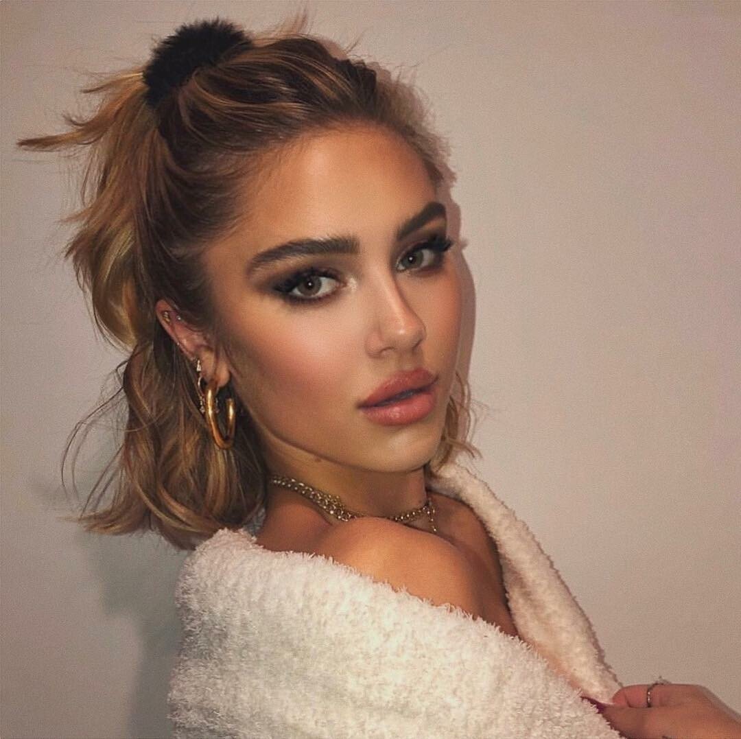 Picture of Delilah Belle Hamlin