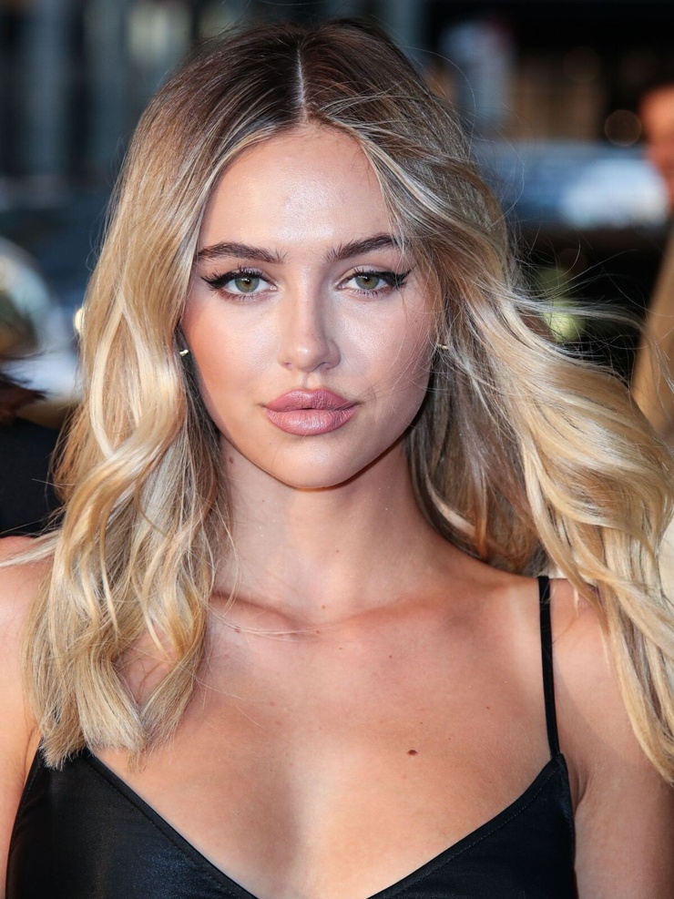 Picture Of Delilah Belle Hamlin