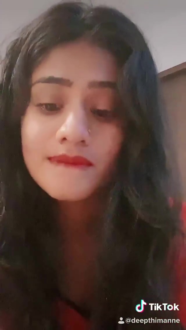 Picture of Deepthi Manne