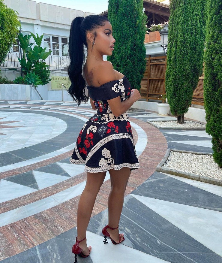 Image of Chloe Saxon