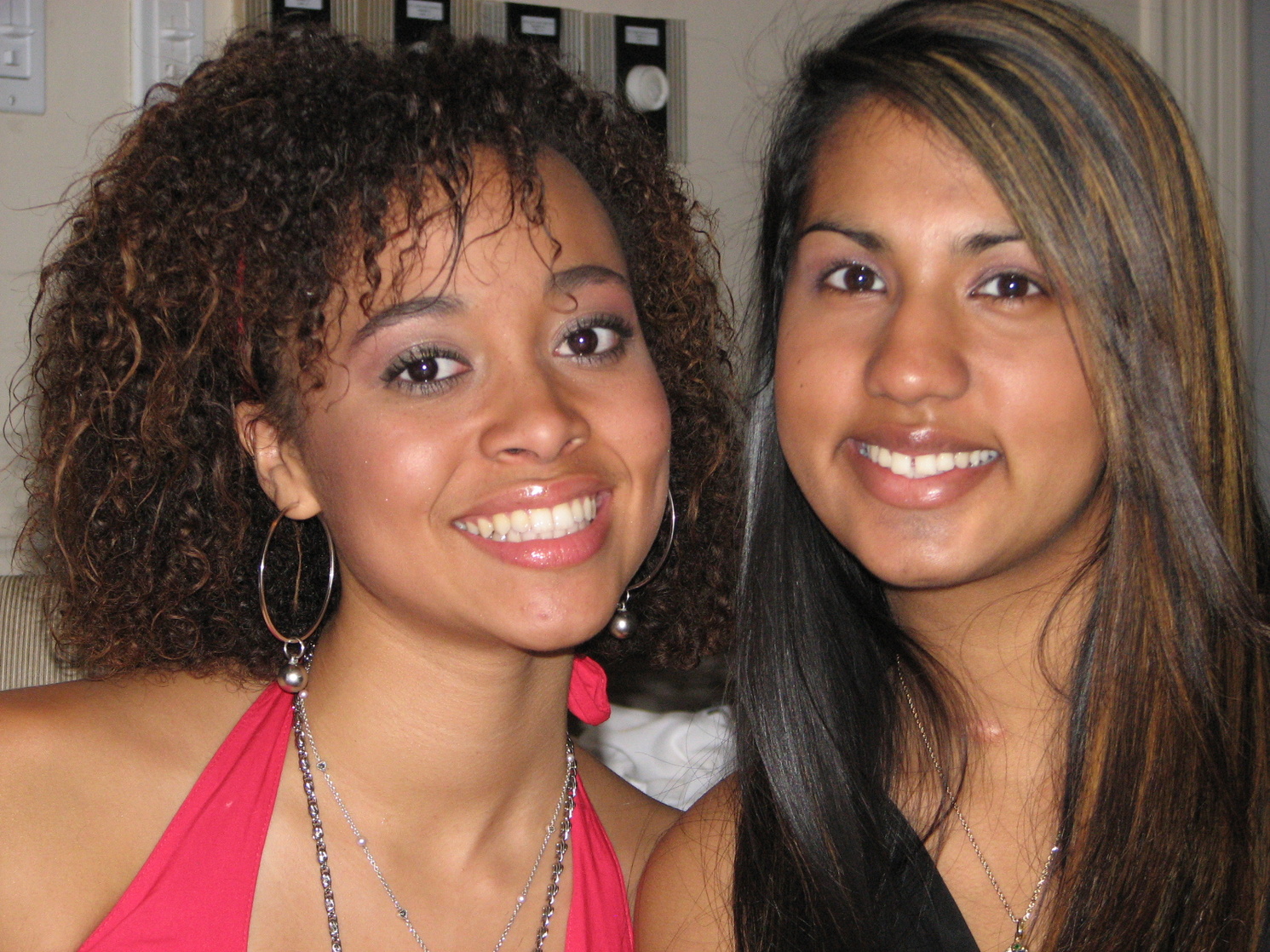 Aaryn & BGF mugging for the camera...