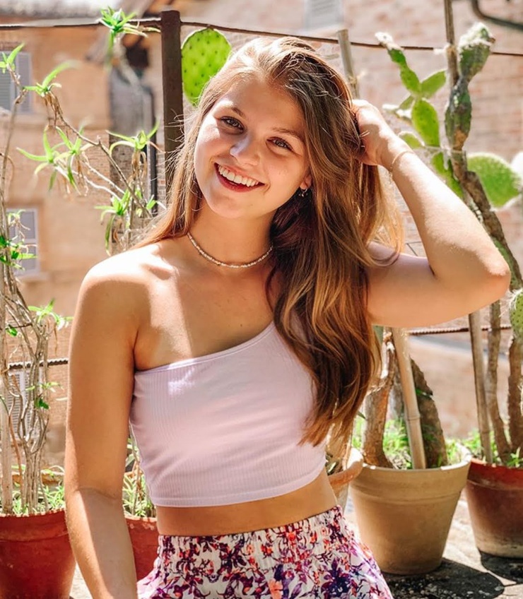 Anneleen Debaveye image