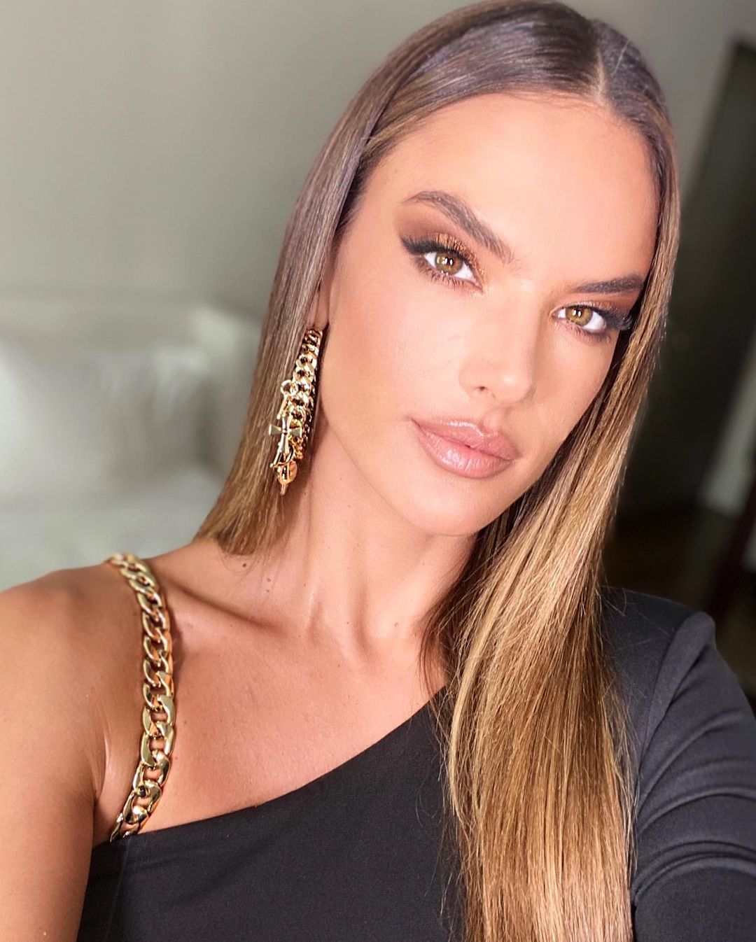 Picture of Alessandra Ambrosio