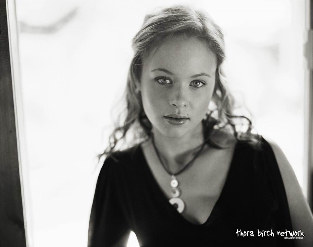 Thora Birch picture