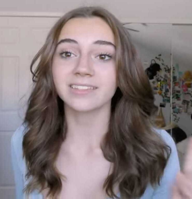 Kayla Davis picture