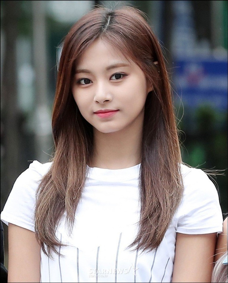 Picture of Chou Tzu-yu (Tzuyu)