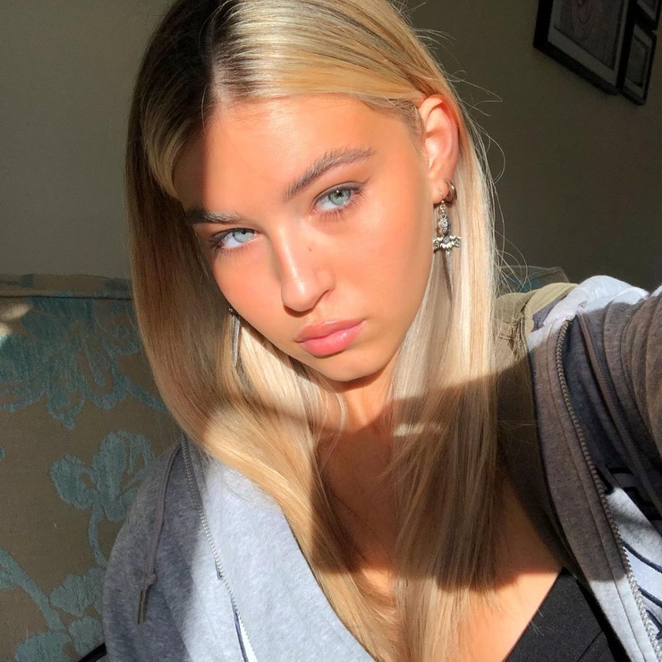 Picture of Tegan Barker