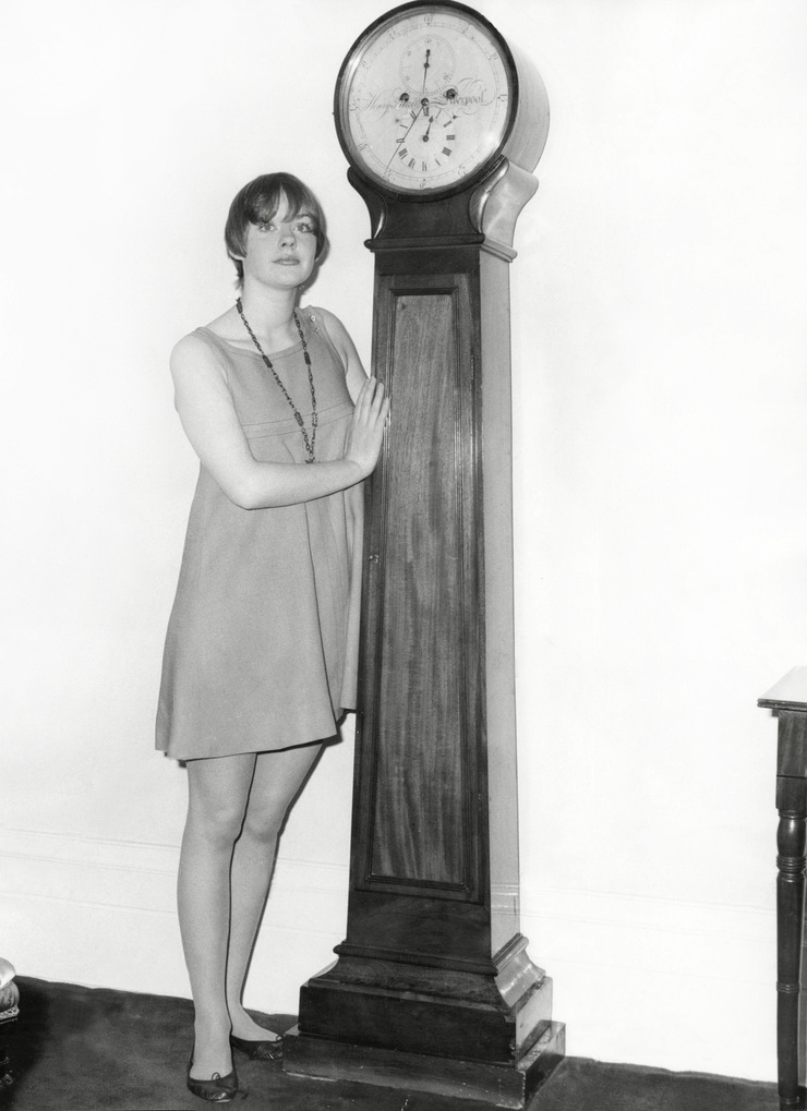 Angela Scoular image