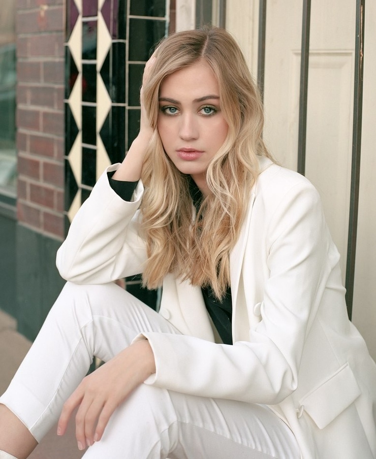 Image of Lauren Gwyn