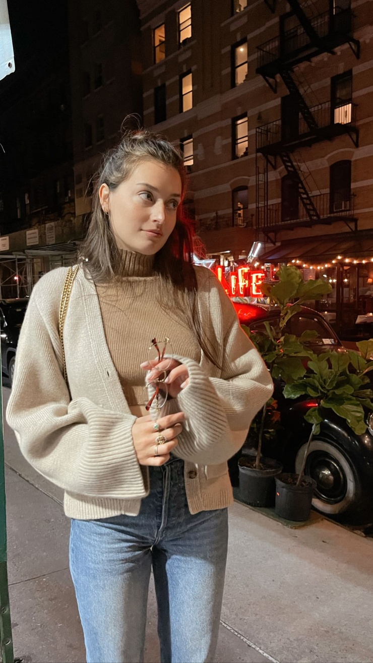 Image of Jessica Clements