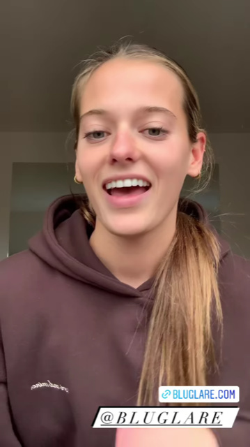 Picture of taya brooks