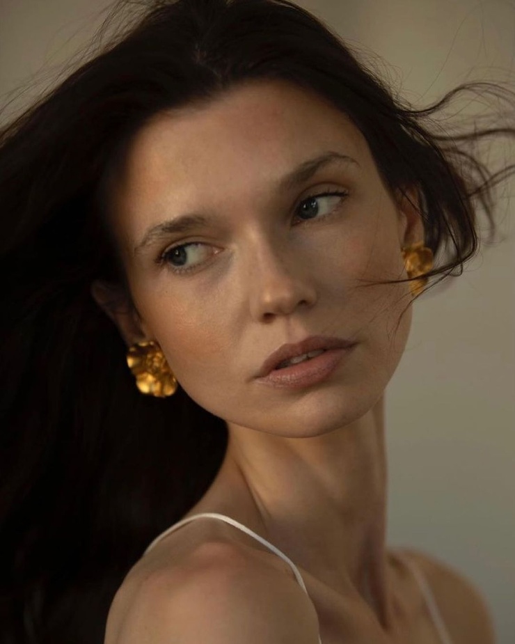 Holly Watson picture