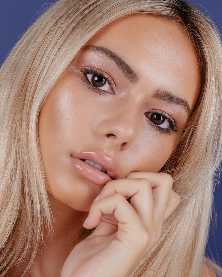 Picture of Alice Yaxley