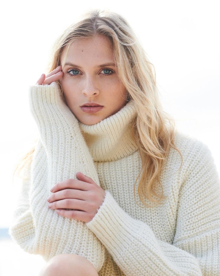 Picture of JULIA WILLETTS