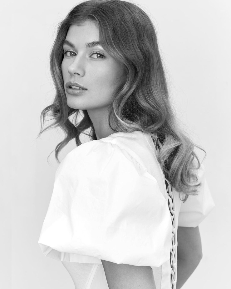 Picture of DORINA DARII