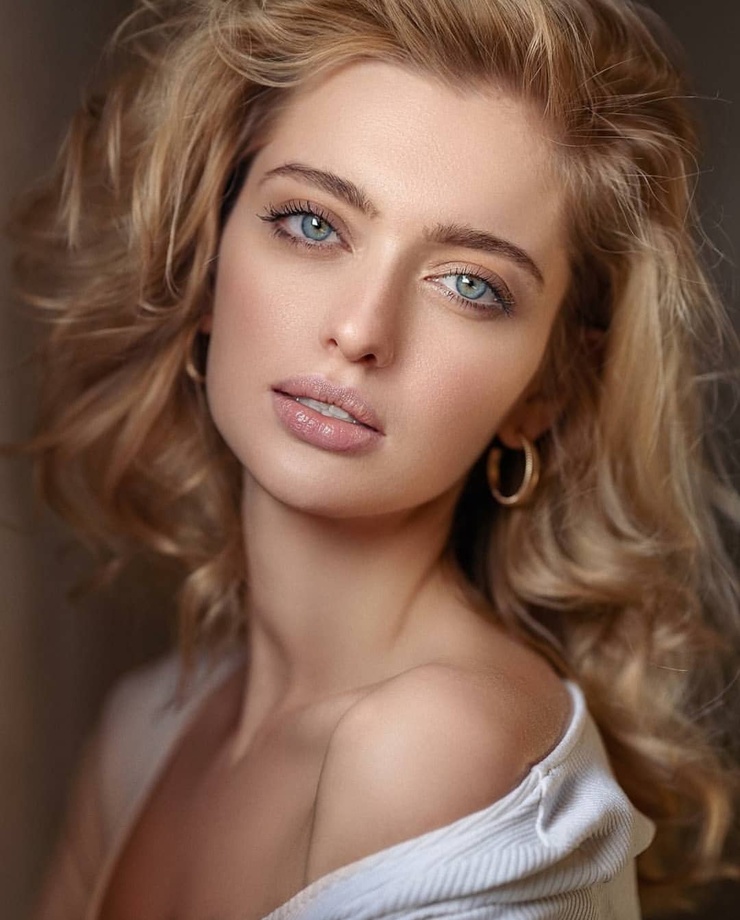 Picture of Dana Mostek