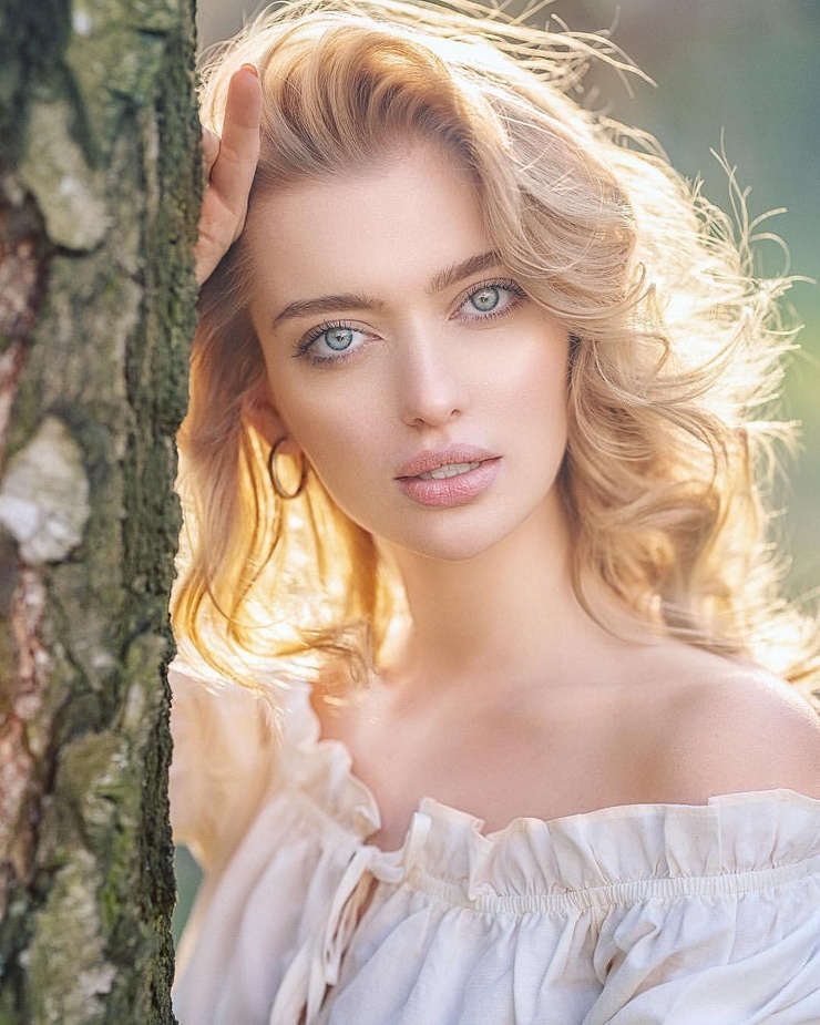 Picture of Dana Mostek