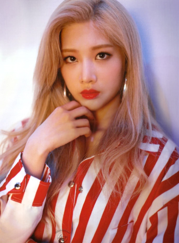 Picture of Kim Lip