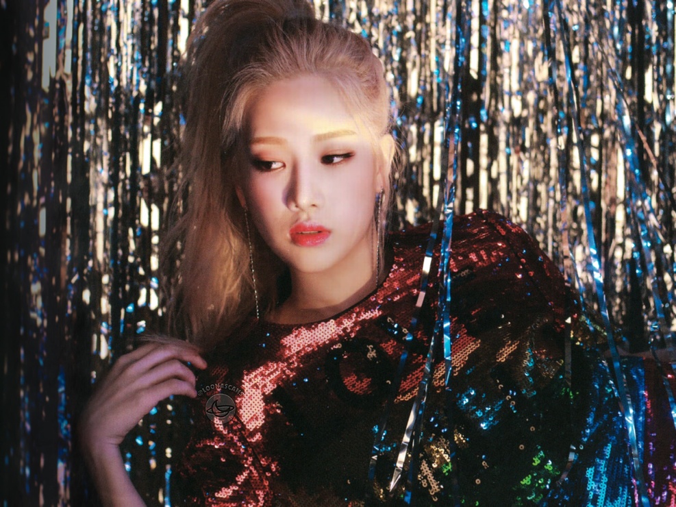 Kim Lip image