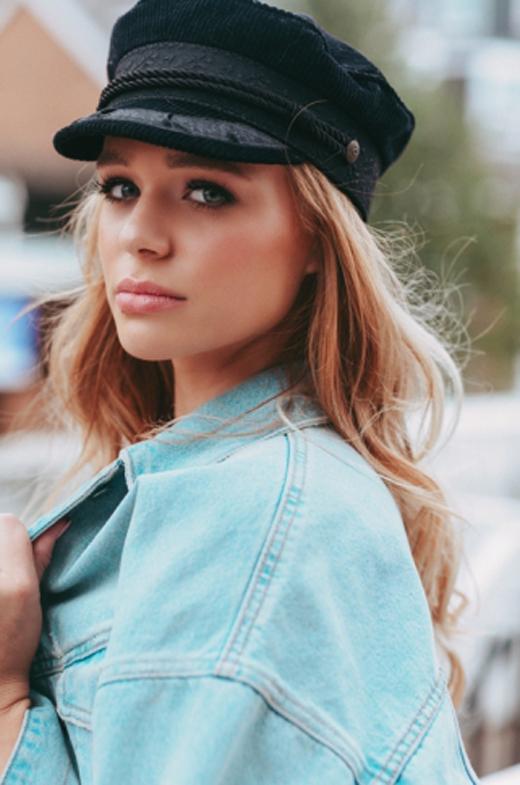 Picture of Ebony Maude