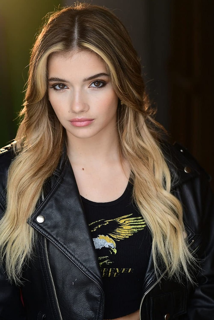 Picture of alexis jayde burnett