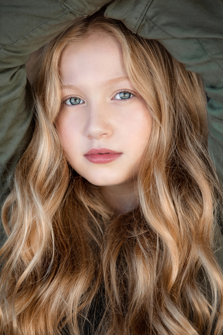 Picture of Abigail Zoe Lewis